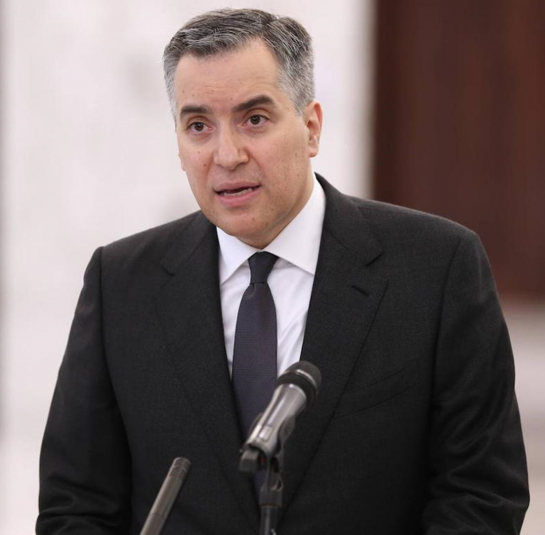 Mustafa Abid fue designado nuevo premier – Radio Oriental